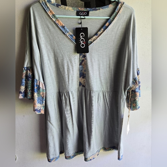 Gigio | Tops | Gigio Boutique Pale Sage Green Relaxed Peplum Blouse Nwt ...